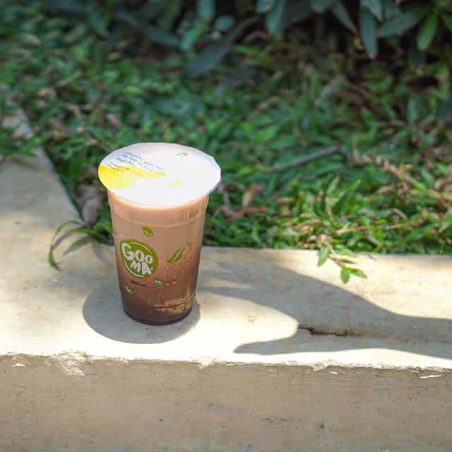 Mencoba Perpaduan Susu Beras dalam Segelas Minuman Matcha Segar ...