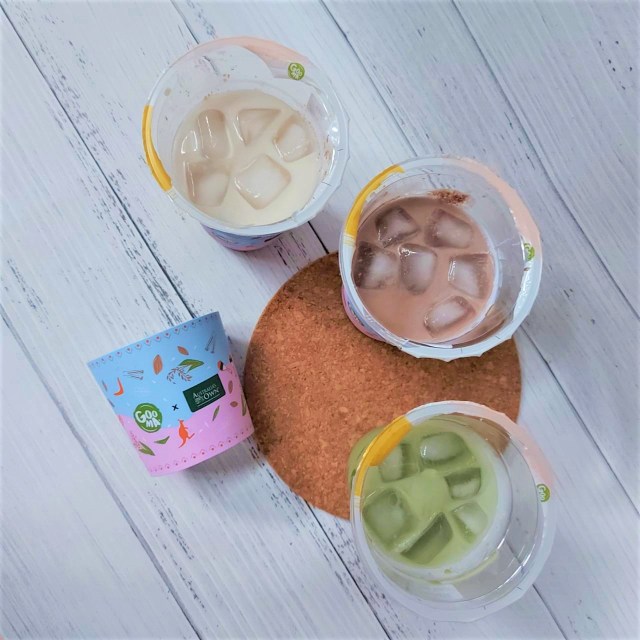 Mencoba Perpaduan Susu Beras dalam Segelas Minuman Matcha Segar ...