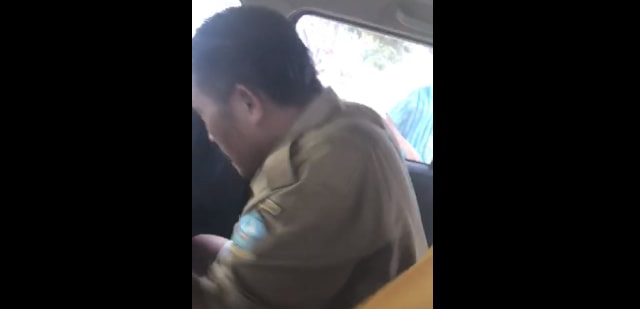 Tenaga Honorer Bintan yang Viral Mesum di Dalam Mobil Dipecat | kumparan.com
