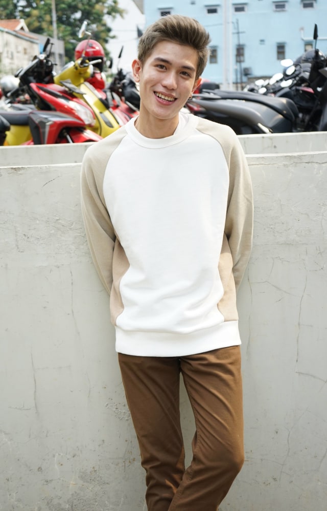 Julian Jacob Ajak Pendengar Mensyukuri Hidup Lewat Single Are You ...