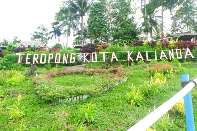 Menikmati Pemandangan Kota dan Laut dari Teropong Kota Kalianda ...