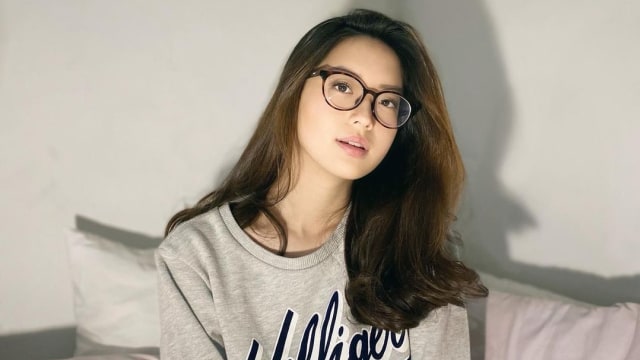 Profil Valerie Pola, Penyanyi yang Gandeng Dul Jaelani Jadi Model Video ...