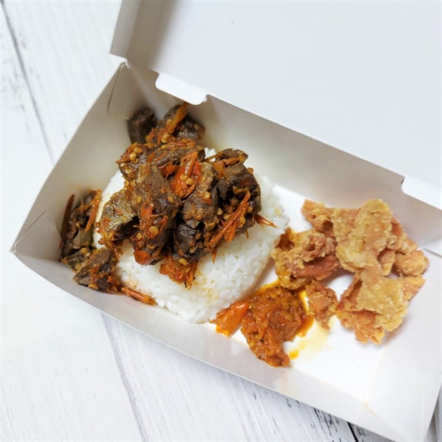 Makan Enak Paru Mercon Buatan si Mbok yang Gurih, Kenyal, dan Pedas ...