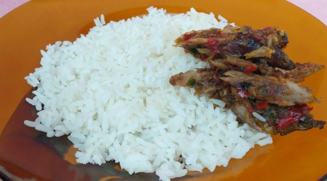Santap Makan Siang Dengan "Lade Gorom" Rasanya Nagih! | kumparan.com