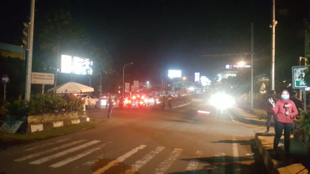 Kondisi Lalu Lintas di Puncak Jelang Malam Tahun Baru Sepi | kumparan.com