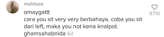 Salah Posisi saat Boncengan di Motor, Wanita Bule Ini Diceramahi Warganet | kumparan.com