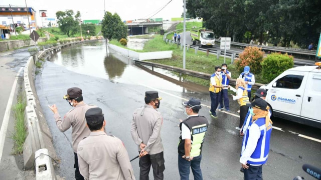 Sempat Terendam Banjir, Exit Tol Bitung Kembali Dibuka | kumparan.com