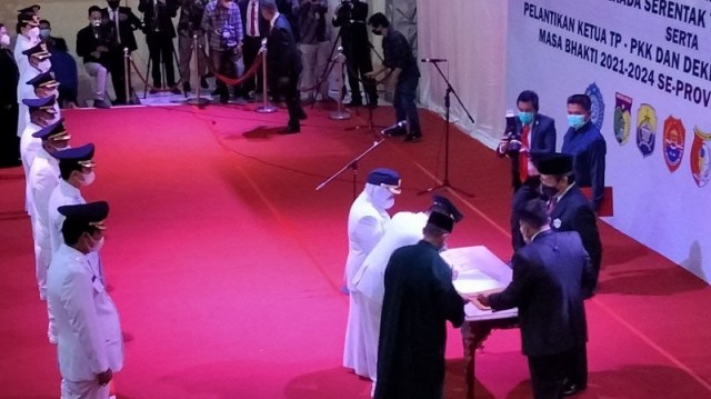 Verna Inkiriwang Torehkan Sejarah, Bupati Poso Pertama dari Kalangan ...