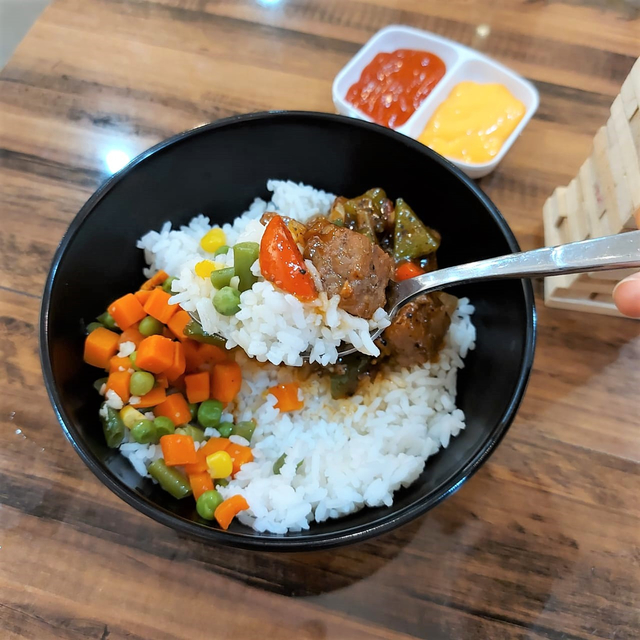 Kafe Baru di Jakarta Timur, Suguhkan Suasana Tempat Ngopi Asri, Banyak ...