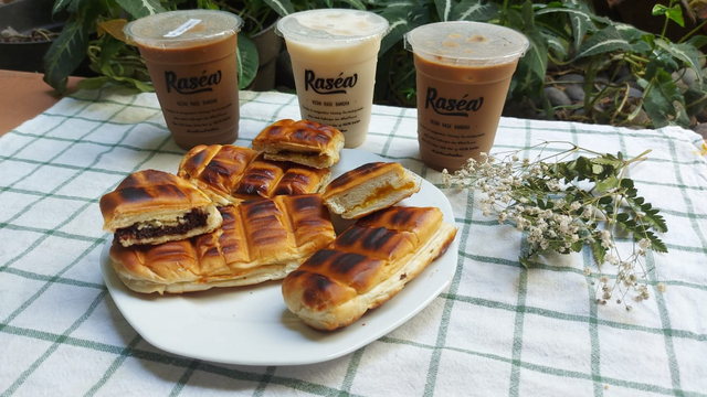 Mencicipi Roti Panggang Penyet Khas Bangka, Teksturnya Padat Berisi ...