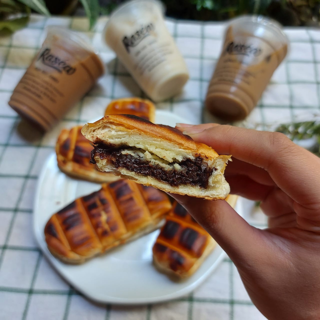 Mencicipi Roti Panggang Penyet Khas Bangka, Teksturnya Padat Berisi ...