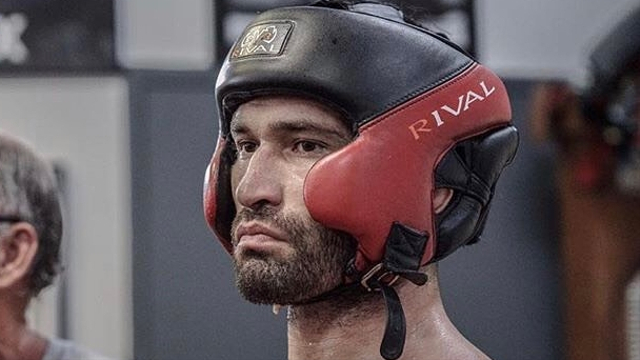 Putus saat Duel, Jari Petarung MMA Ini Kini Sudah Terpasang Lagi ...