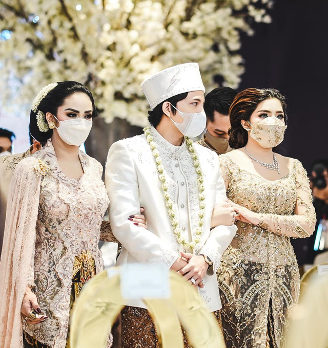 Krisdayanti Ucapkan Terima Kasih ke Ashanty Saat Nikahan Atta-Aurel ...