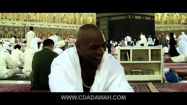 Kisah Mike Tyson Menangis saat Salat di Masjid Nabawi | kumparan.com