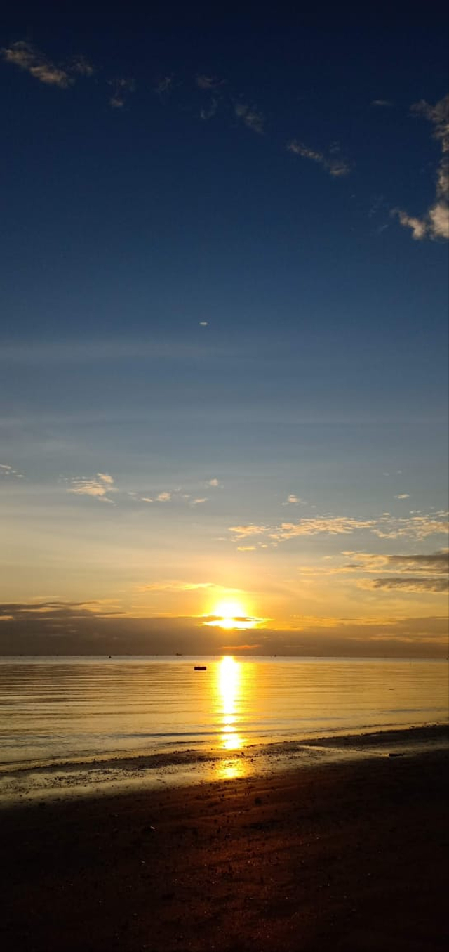 Pantai Mangrove Centre Tuban Sebagai Tempat Rekreasi Dan Edukasi