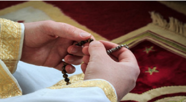 Bacaan Tasbih, Tahmid, dan Takbir Lengkap dengan Keutamaannya Bagi Umat ...