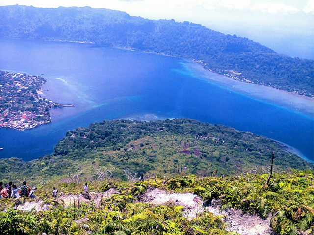 Fakta Geologis Menarik Gunung Banda Api | kumparan.com