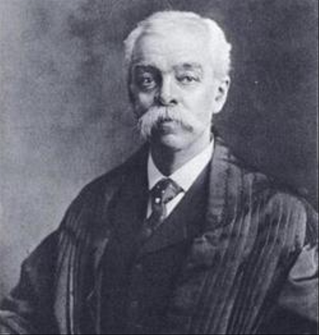 Lowell, Keluarga Terpandang Amerika yang Penuh Prestasi | kumparan.com