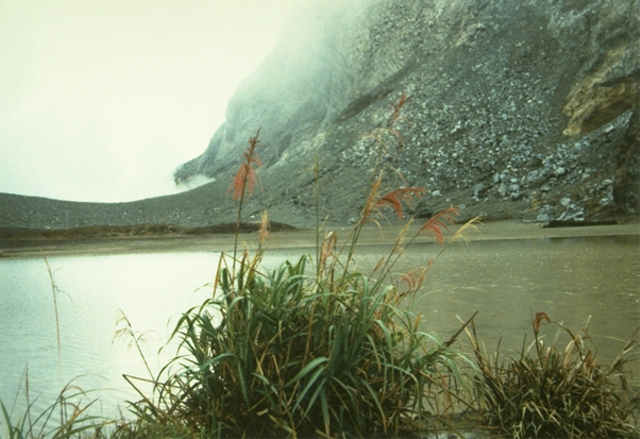 Fakta Geologis Menarik Gunung Gamkonora Berstatus Waspada | kumparan.com