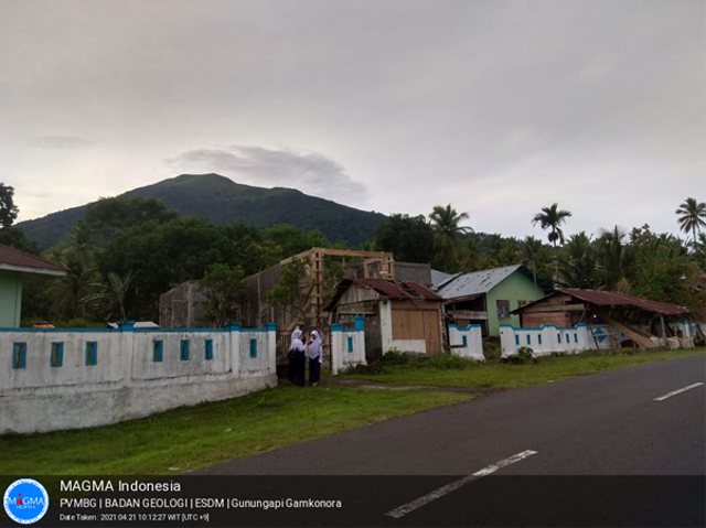 Fakta Geologis Menarik Gunung Gamkonora Berstatus Waspada | kumparan.com