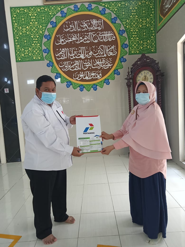 Dompet Dhuafa Waspada Terima Zakat dari Bazma Pertamina MOR I ...