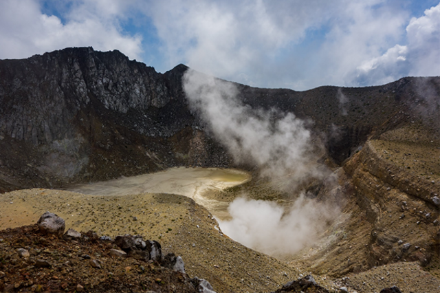 Struktur Geologi Gunung Api Egon: Pemersatu Pulau Flores | kumparan.com