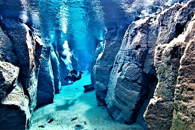 Fakta Menarik Gunung Api Bawah Laut di Utara Indonesia: Gunung Banua ...