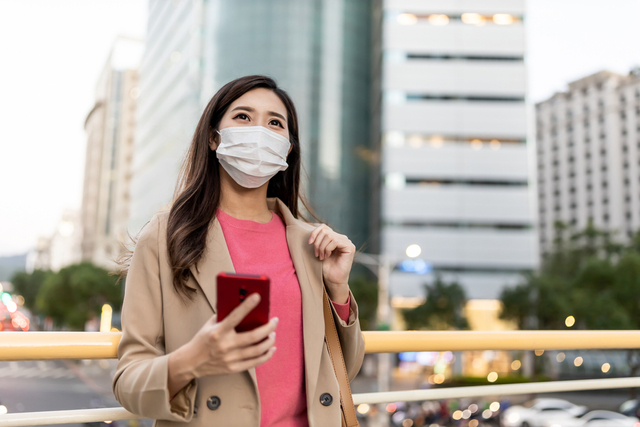 Tips Nyaman Pakai Masker untuk Menunjang Aktivitas Harian | kumparan.com