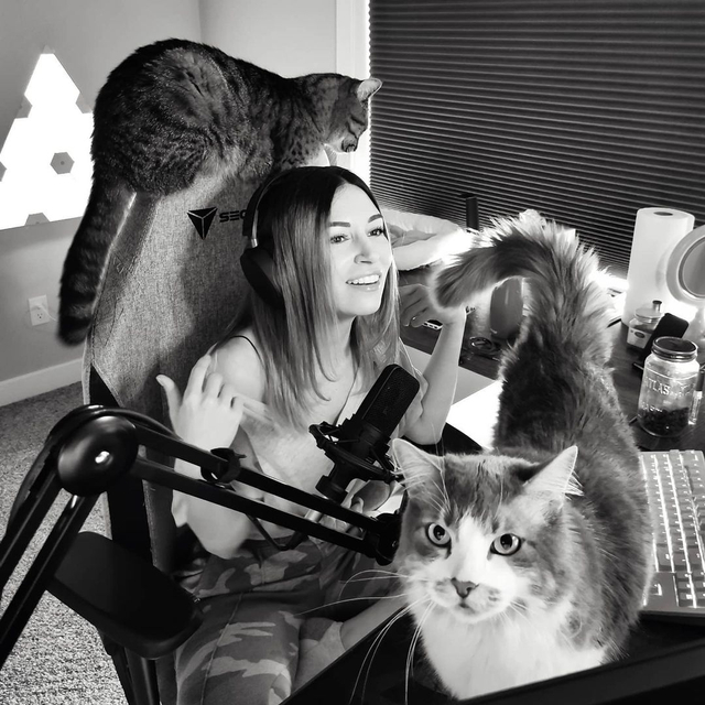 Gamer Cantik Asal Kolombia Ini Gabung Situs Porno & Jual Foto Bugil | kumparan.com