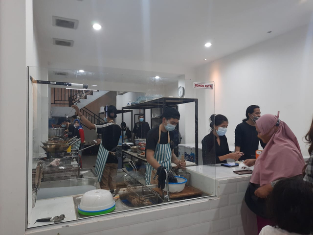 Kuliner Seafood Pontianak, MKHC Buka Cabang ke-4 dengan Konsep Live ...