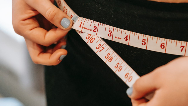 Cara Mengukur Lingkar Dada Wanita, Mudah dan Wajib Coba! | kumparan.com