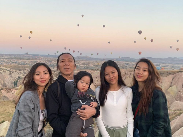 6 Potret Mesra Bimbim Slank dan Istri, Hampir 22 Tahun Menikah Makin Harmonis | kumparan.com