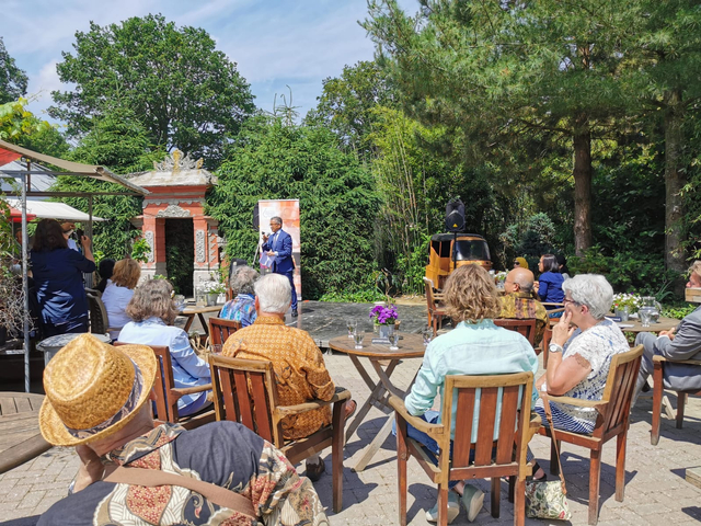 KBRI Den Haag Pamerkan Wastra Budaya di Taman Indonesia, Belanda ...