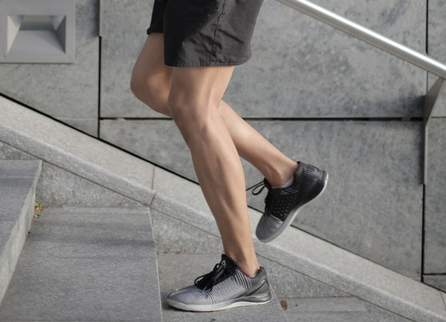 5 Manfaat Naik Turun Tangga bagi Kesehatan Tubuh dan Pikiran | kumparan.com