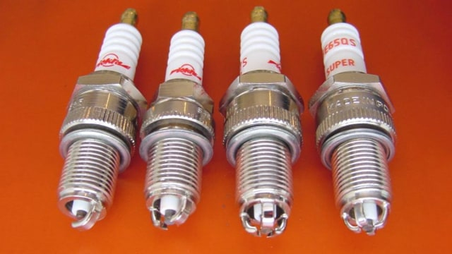 Cari Rekomendasi Busi Terbaik untuk Mobil? Ini Pilihannya | kumparan.com