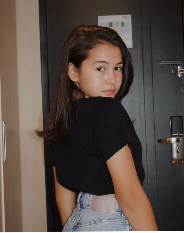 Biodata Sandrinna Michelle, Si Cantik Dari Jendela SMP dan Perjalanan ...
