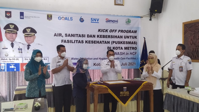 Program WASH in HCF YKWS Sasar 4 Puskesmas di Kota Metro | kumparan.com