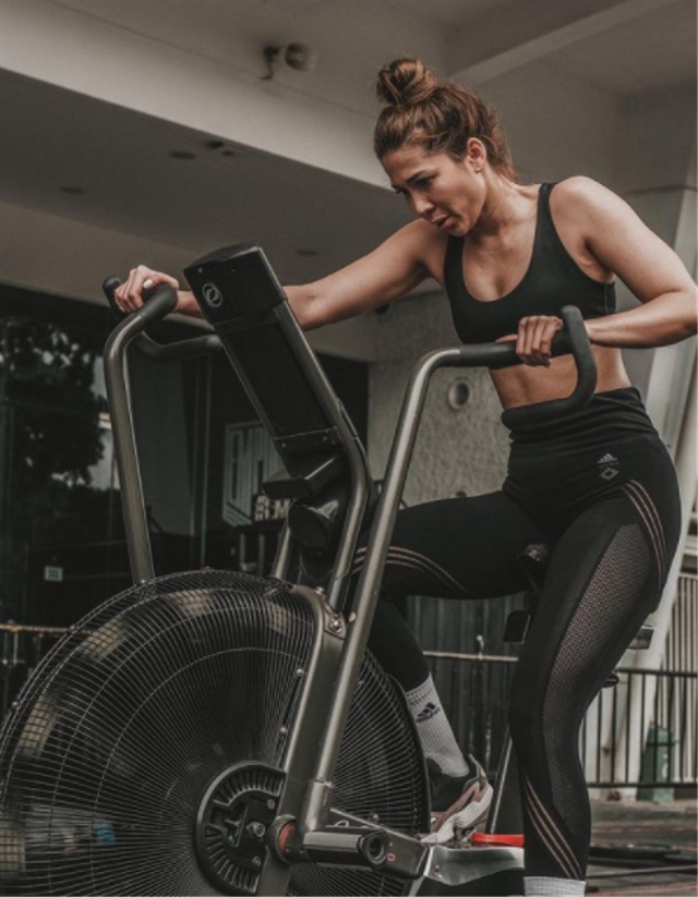 Gemar Workout, 7 Artis Perempuan Ini Bisa Jadi Inspirasimu Mewujudkan ...