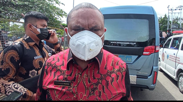 Jenazah Anggota DPR RI, Jimmy Demianus Ijie, Tiba di Bandara Rendani ... Jenazah Anggota DPR RI, Jimmy Demianus Ijie, Tiba di Bandara Rendani ...