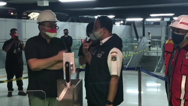 Anies Cek Stasiun Integrasi CSW: Mirip Bandara, Ada Face Recognition ...