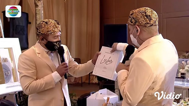 7 Potret Isi Souvenir Pernikahan Rizky Billar Dan Lesti Kejora Mewah