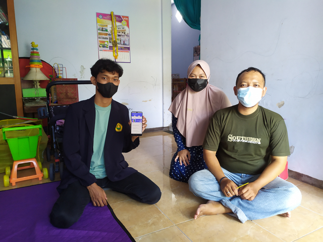 Mahasiswa KKN UNEJ BTV III Ciptakan Aplikasi Pelayanan Polindes Desa ... Mahasiswa KKN UNEJ BTV III Ciptakan Aplikasi Pelayanan Polindes Desa ...