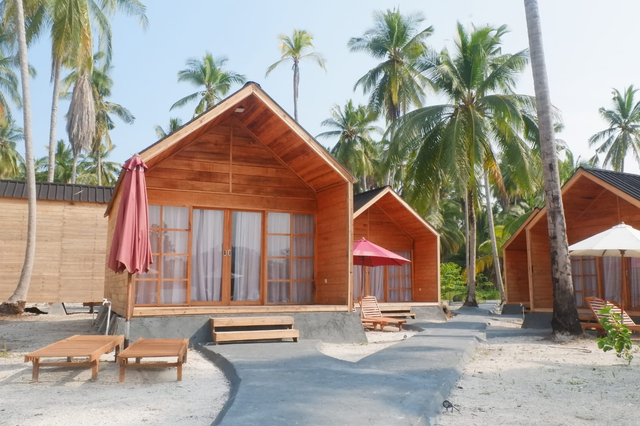 Mengunjungi Eksotisme Pulau Mahitam: Pantai hingga Cottage untuk ...