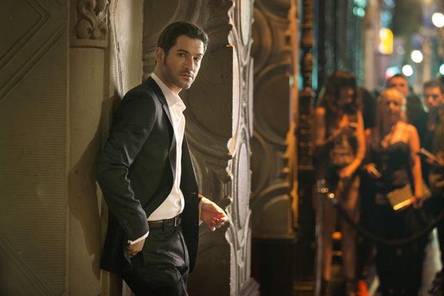Pemain Lucifer, Simak 3 Fakta Menarik Tom Ellis yang Super Ganteng ...