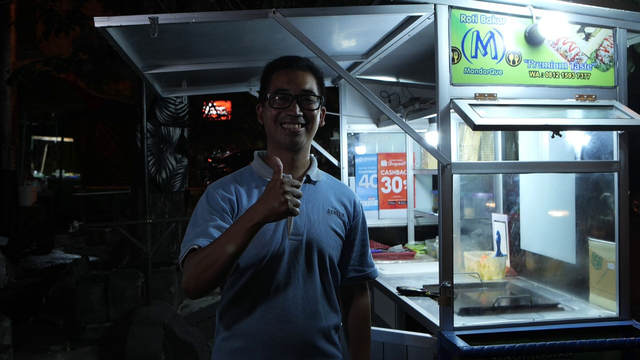 Pedagang Roti Bakar di Solo Dapat Bantuan Gerobak dari UMKM UsAHA ...