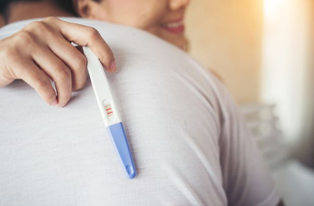 6 Penyebab Test Pack Positif Palsu, Kok Bisa? | kumparan.com