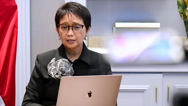 Menlu Retno Bandingkan Iklim Demokrasi Indonesia dengan Myanmar ...