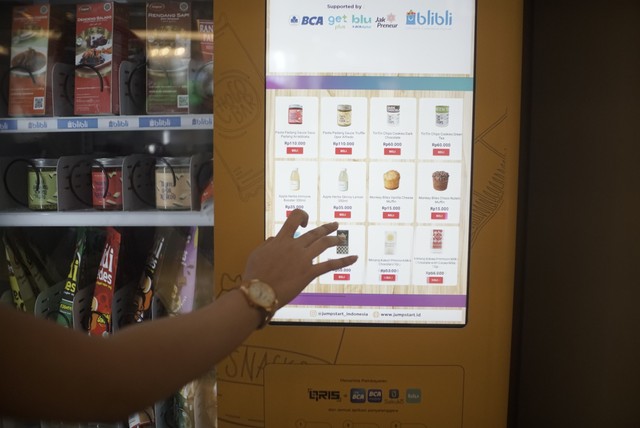 Vending Machine Karya Anak Negeri Ini Sajikan Kopi Indonesia hingga ...