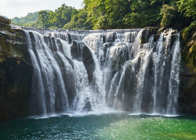 Keunikan Curug Cipamingkis Wisata Keluarga Bogor | kumparan.com