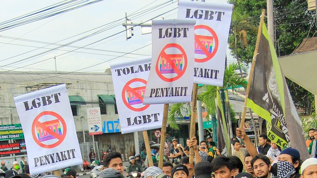 Gaduh Pasal LGBT di Rancangan KUHP (1) | kumparan.com